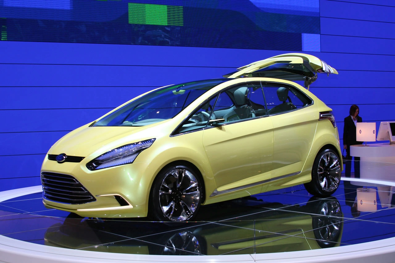 Ford prezinta in martie 2011 un concept al monovolumului B-Max, ce va ...