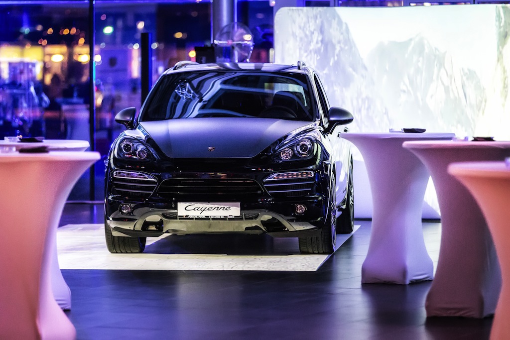 FOTO: Porsche Pipera, inaugurare oficiala cu peste 900 invitati si ...